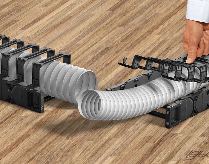 New E4Q e-chain with extender crossbars for safe guidance of large ...